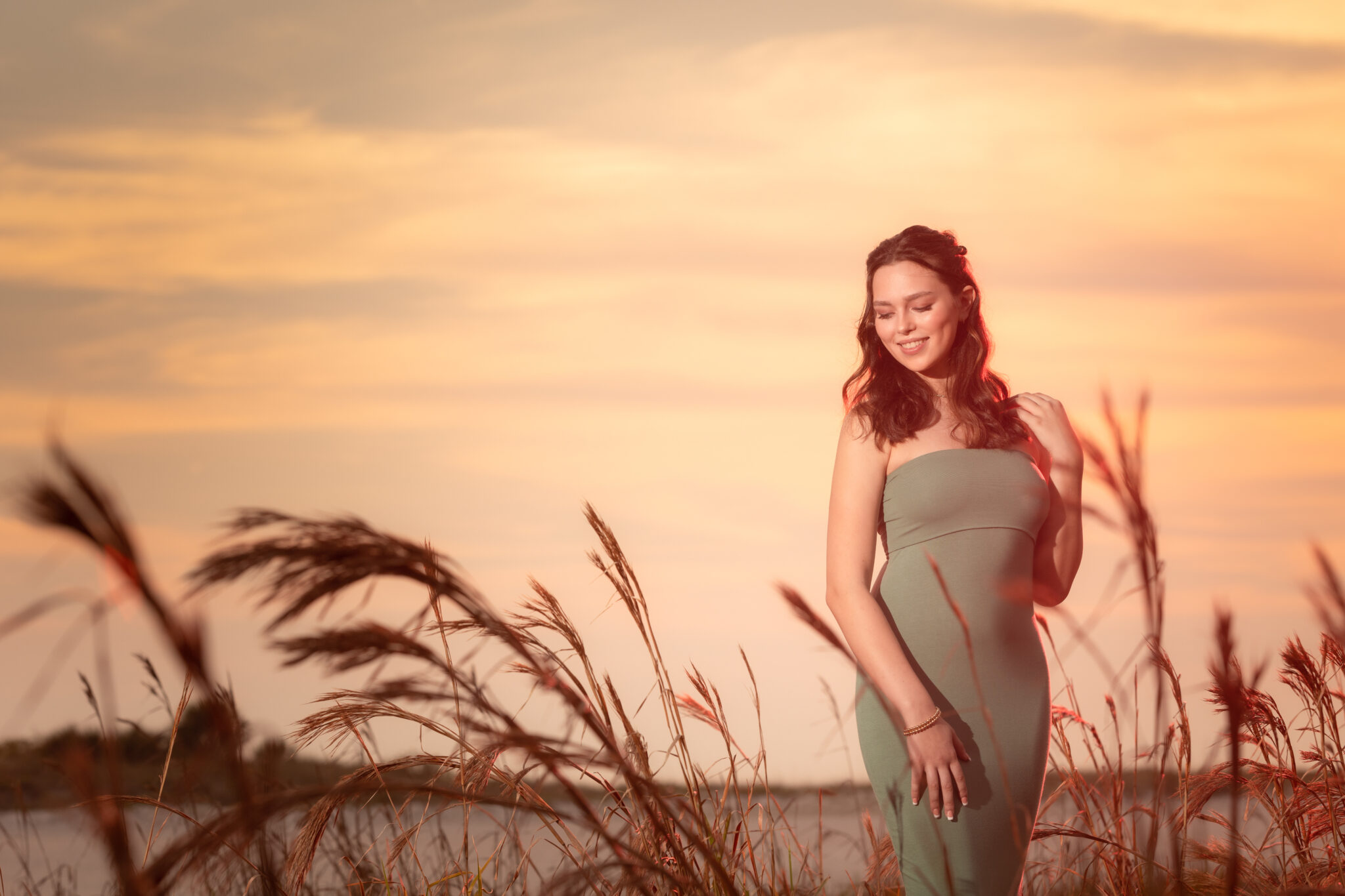 What is Golden Hour Photography? 5 Examples of GLOW Portraits